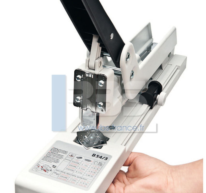 Agrafeuse grande capacité B 54/3, agrafe jusqu\'à 170 feuilles à la fois