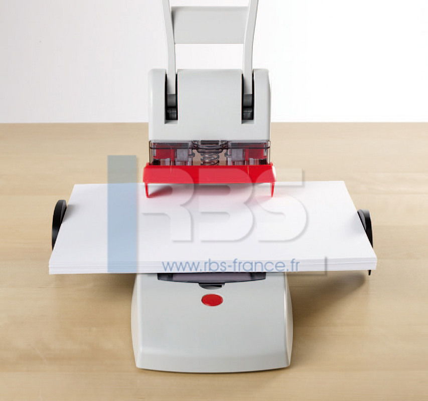 Perforateur de blocs B2200, perfore 2 et 4 trous