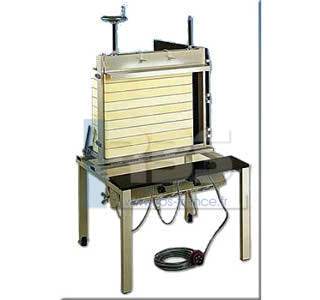 Machine à relier par colle thermoplastique