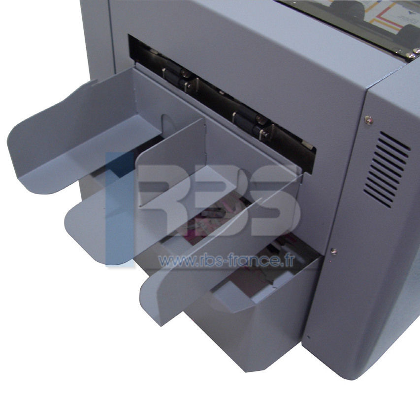 Découpeuse de cartes de visite Ultra Cut 130 pour le bureau